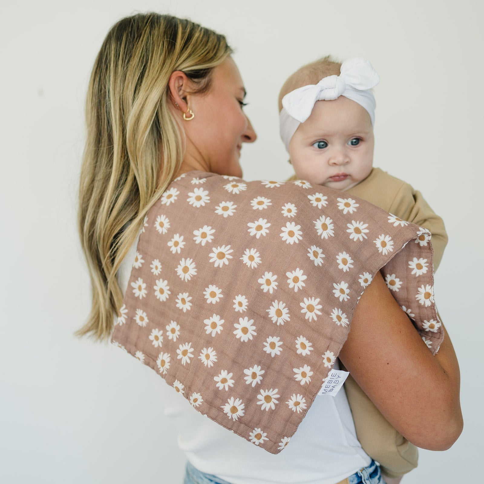 Daisy Dream Burp Cloth by Mebie Baby – Avery and Everett